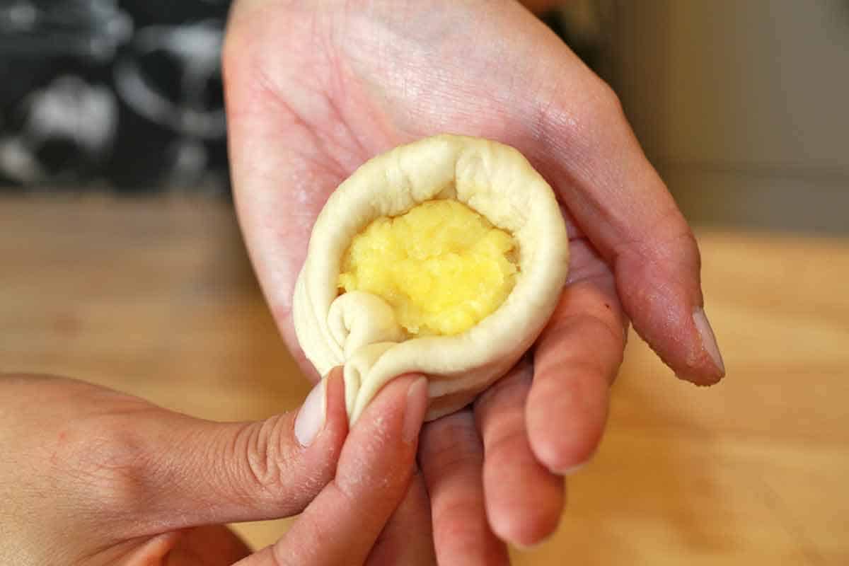 Bollos chinos de crema pastelera al vapor (Nai Wong Bao) | NCGo