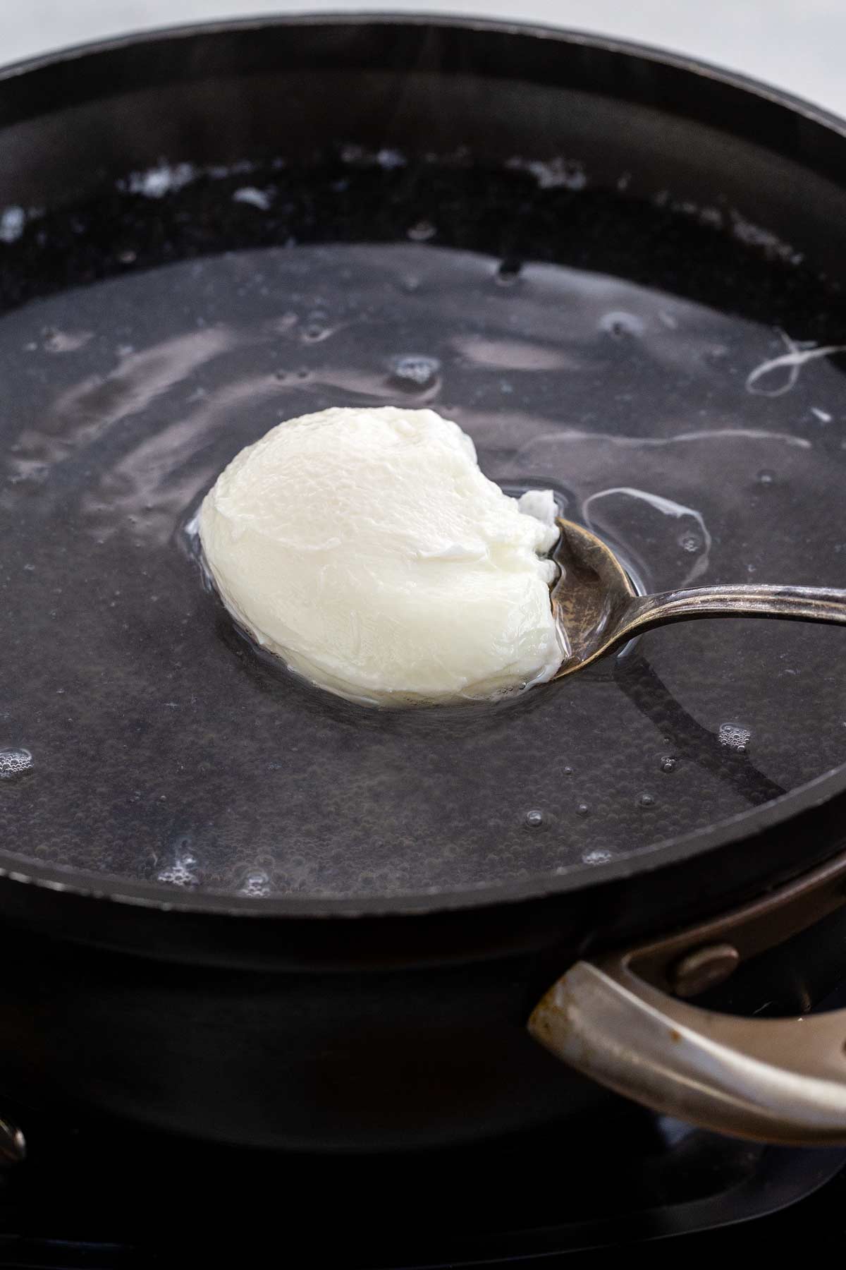 How to Poach an Egg Like a Pro - Jessica Gavin