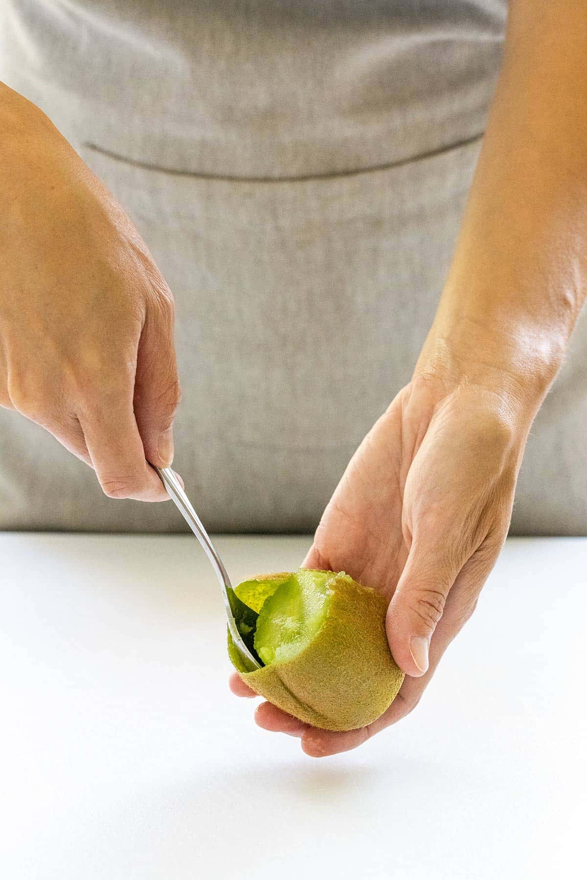 How to Cut a Kiwi - Jessica Gavin