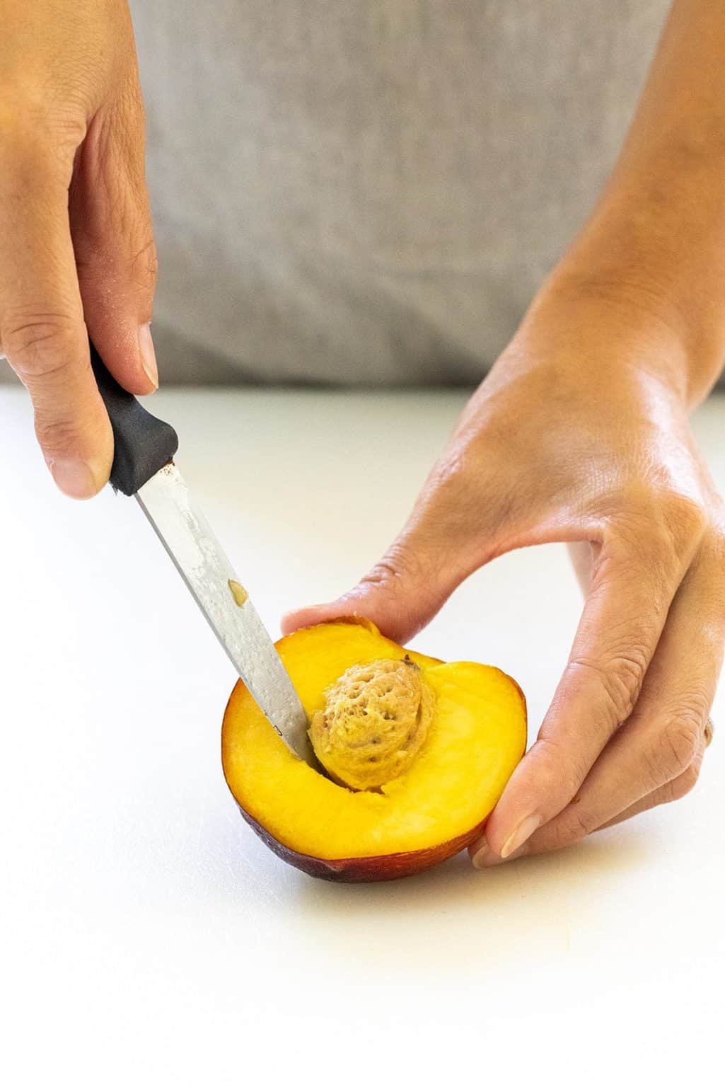 How to Cut a Peach (2-Ways!) - Jessica Gavin