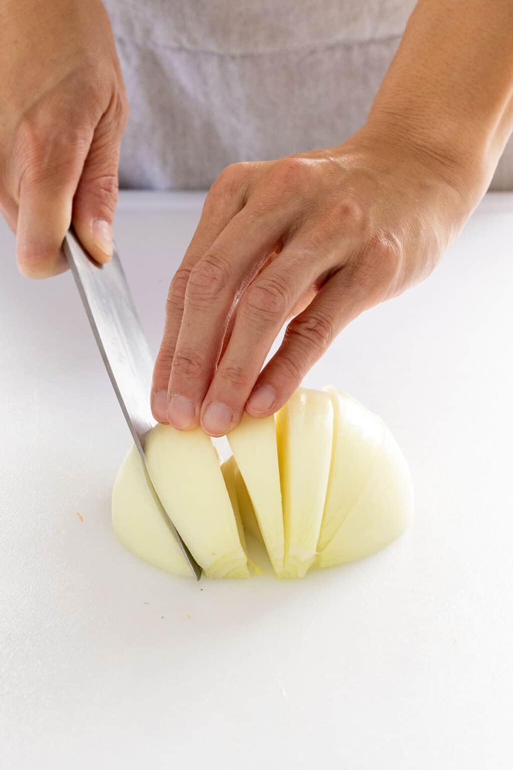 How to Cut an Onion - Jessica Gavin