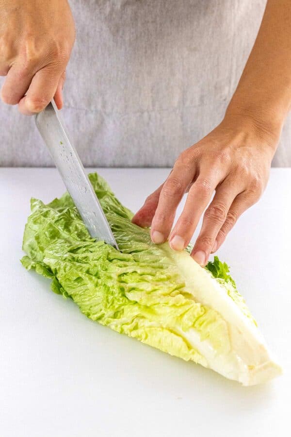 How to Cut Romaine Lettuce - Jessica Gavin