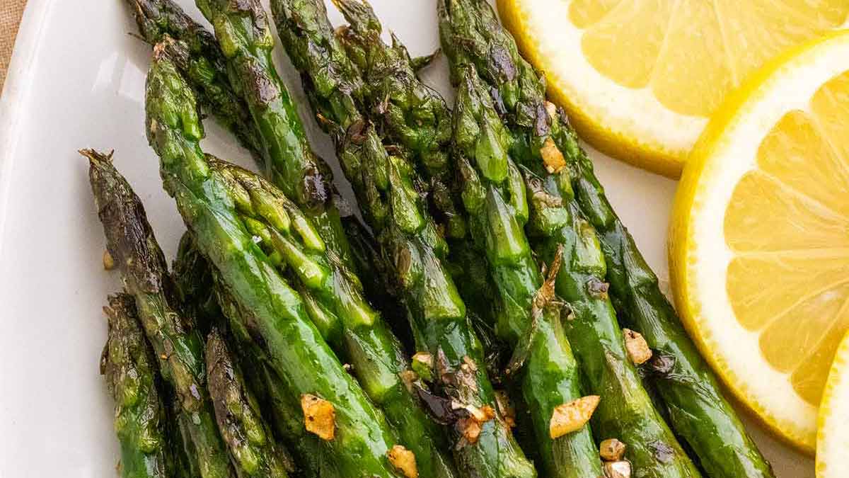 Pan Fried Asparagus Recipe - Jessica Gavin